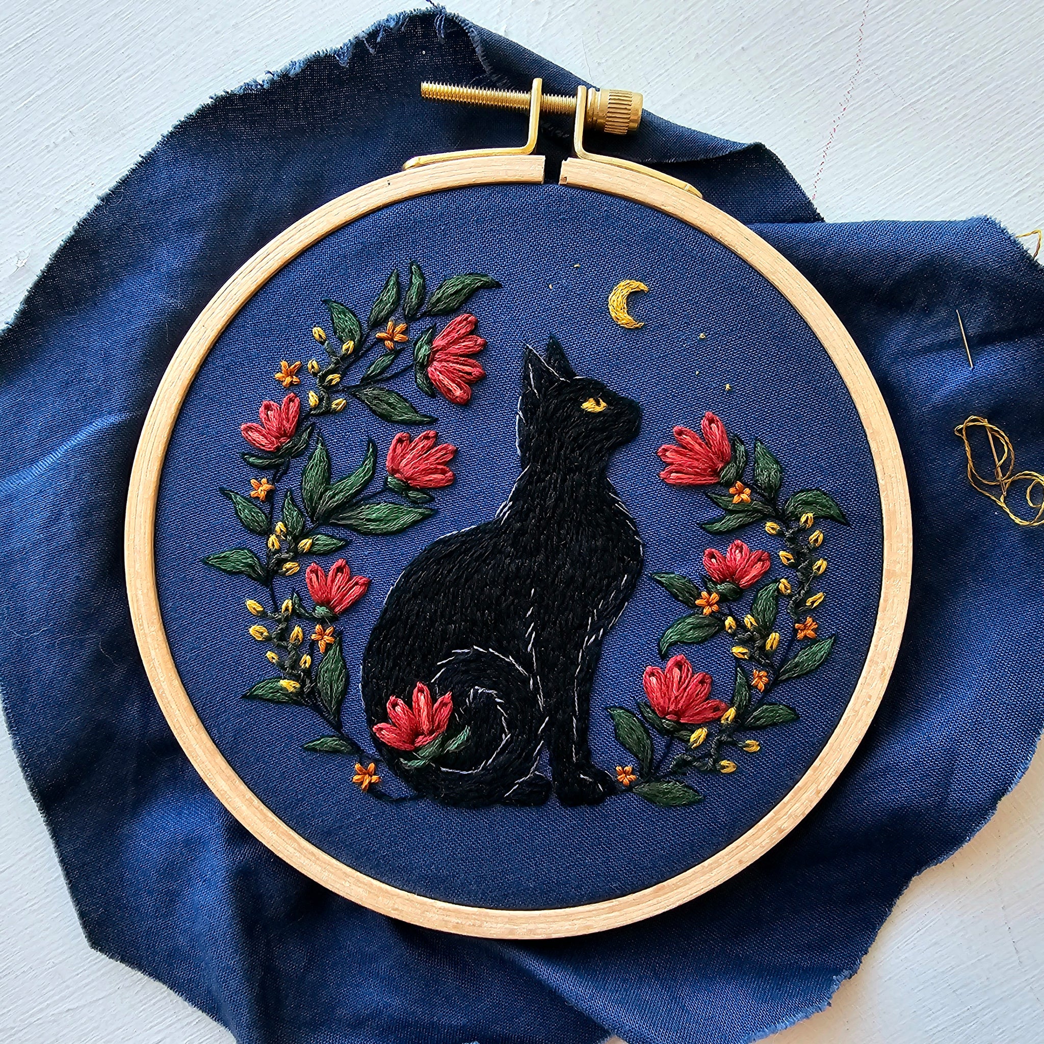 "Stargazer" Black Cat Embroidery Pattern (PDF) – Jessica Long Embroidery